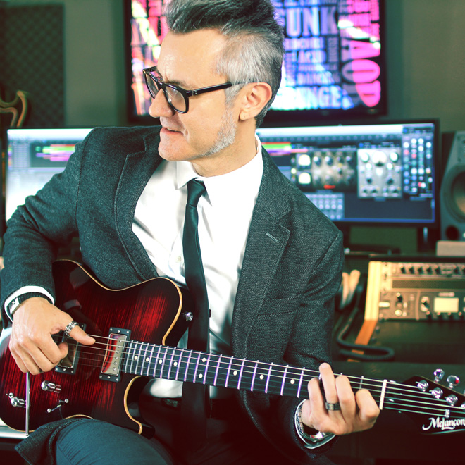 Javier Avilés - Guitarrista y Compositor